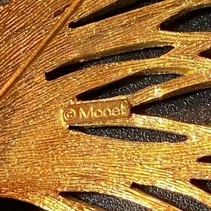 Monet | Jewelry | Vintage Monet Gold Brooch Pin | Poshmark